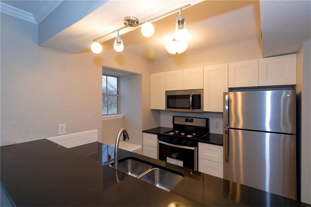 An Inexpensive Small Kitchen Renovation - Art Tile & Renovation